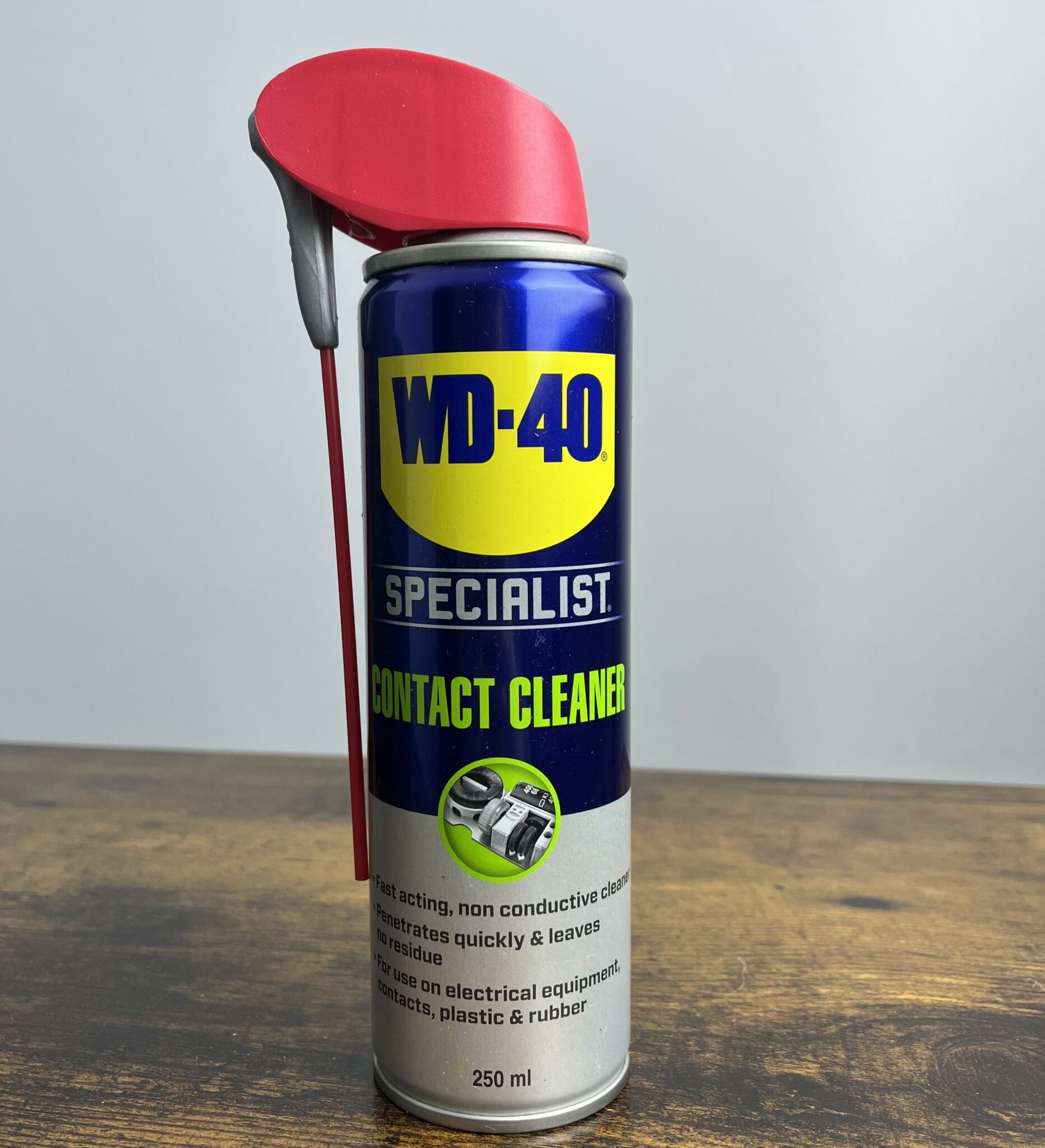Jak działa Contact Cleaner?